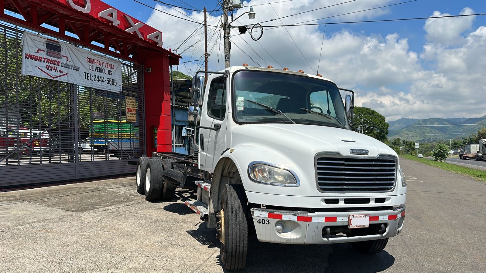 FREIGHTLINER M2 – Autocentro 4x4
